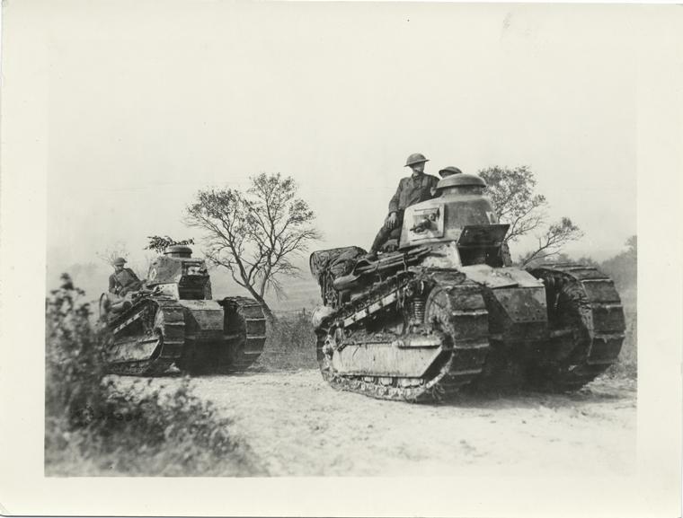 Amer. advance in the Argonne region. Amer. tanks moving up, Boureilles ...