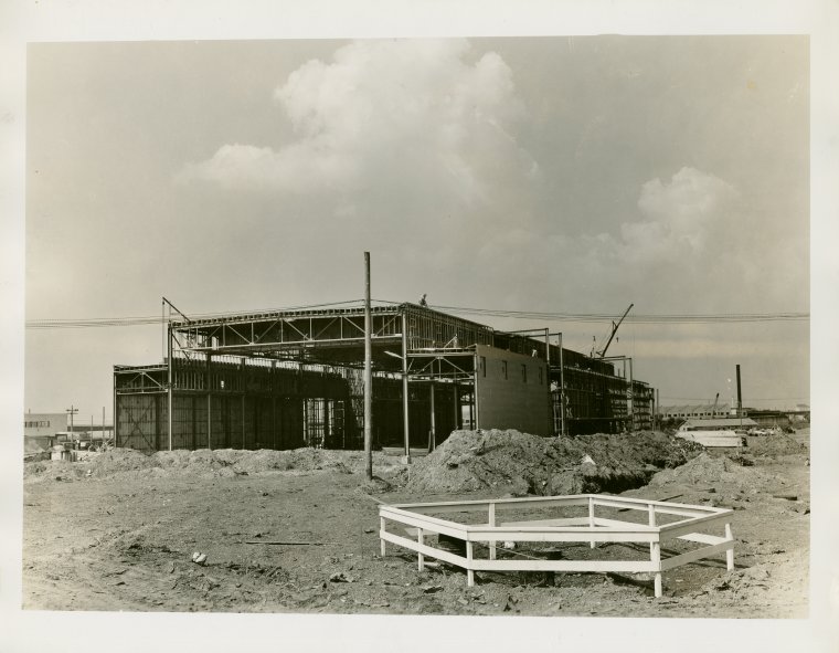 Construction - Building framed - NYPL Digital Collections