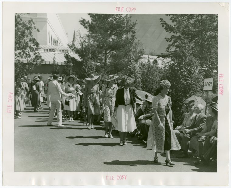 Gardens on Parade - Women displaying corsages for judges - NYPL Digital ...