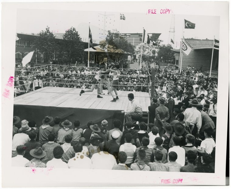 Sports - Boxing - Arthur Donovan refereeing boxing match - NYPL Digital ...