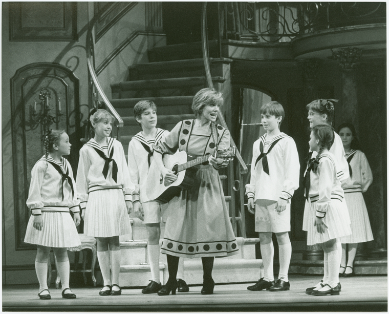 Lauren Gaffney (Marta), Kelly Karbacz (Louisa), Richard H. Blake ...