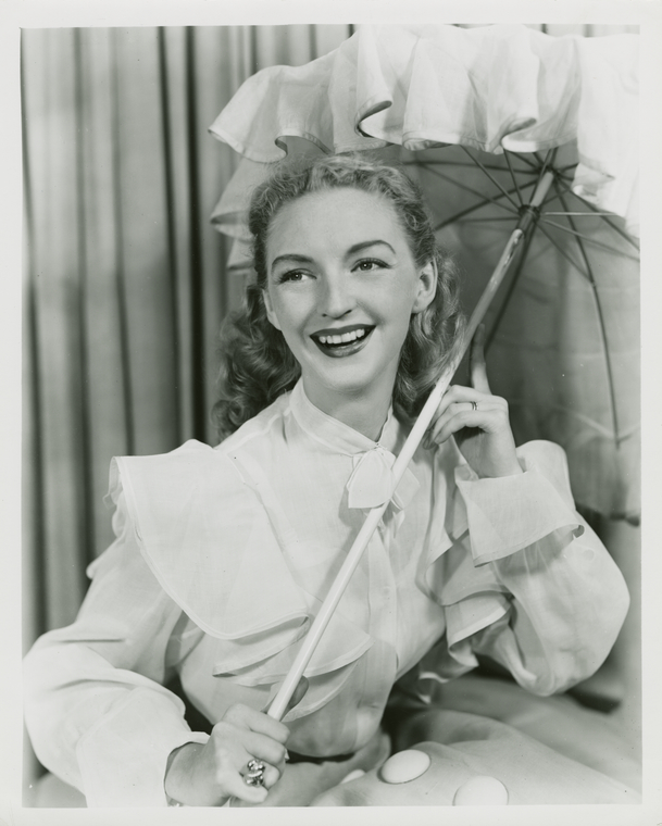 Judy Rawlings (Gertie Cummings) in the 1953 revival of Oklahoma! - NYPL ...