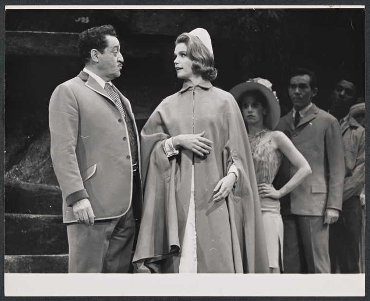 Henry Lascoe, Lee Remick, and unidentified actors in the stage ...