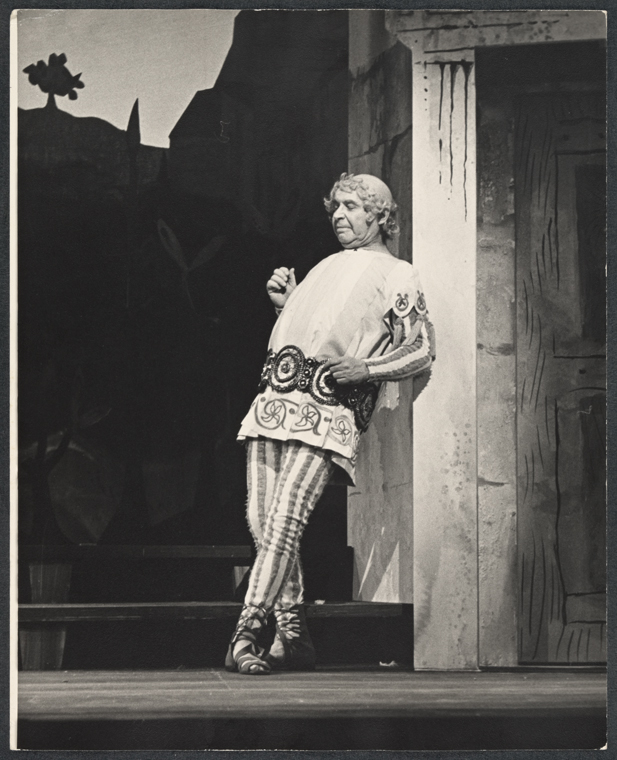 David Burns in the 1962 stage production A Funny Thing Happened on the ...