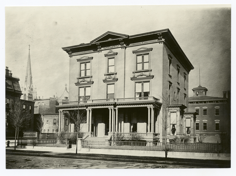Chicago, George Rumsey house, typical of dwellings built immediately ...