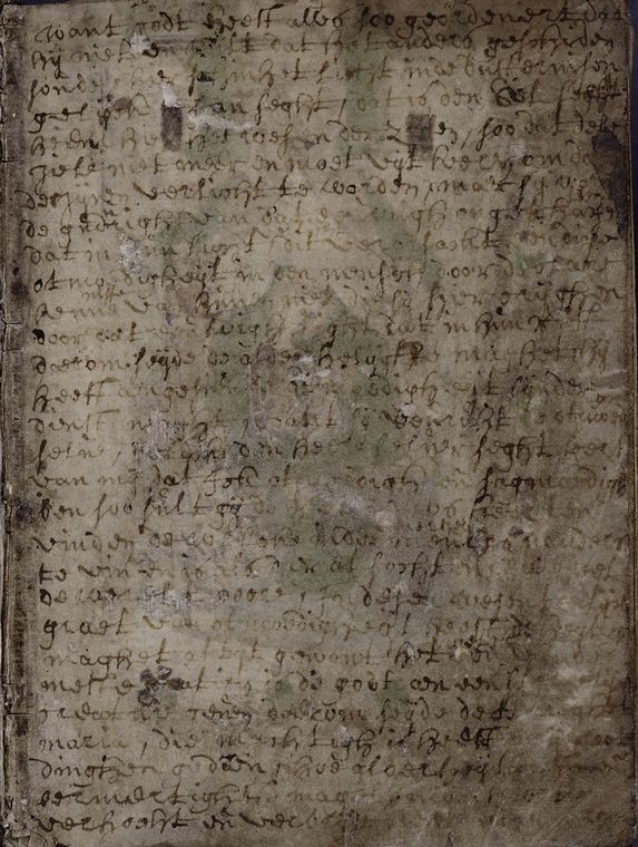 Opening of notes, in note hand. Text obscured by smudging and darkening ...
