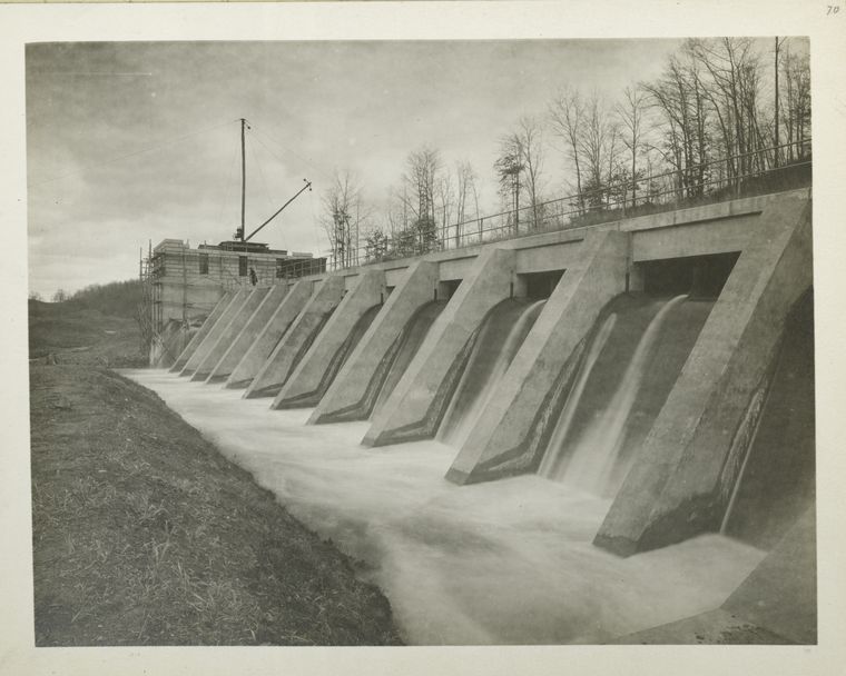 Kensico Influent Weir. Completed Influent weir and partially completed ...