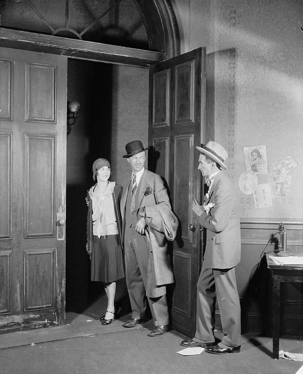 Frances Fuller (Peggy Grant), Lee Tracy (Hildy Johnson) and Osgood ...
