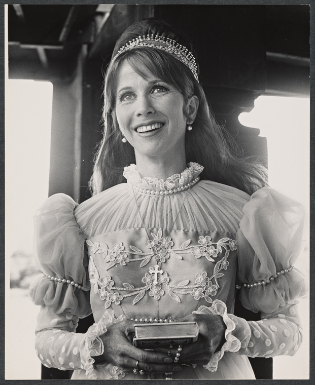 Julie Harris