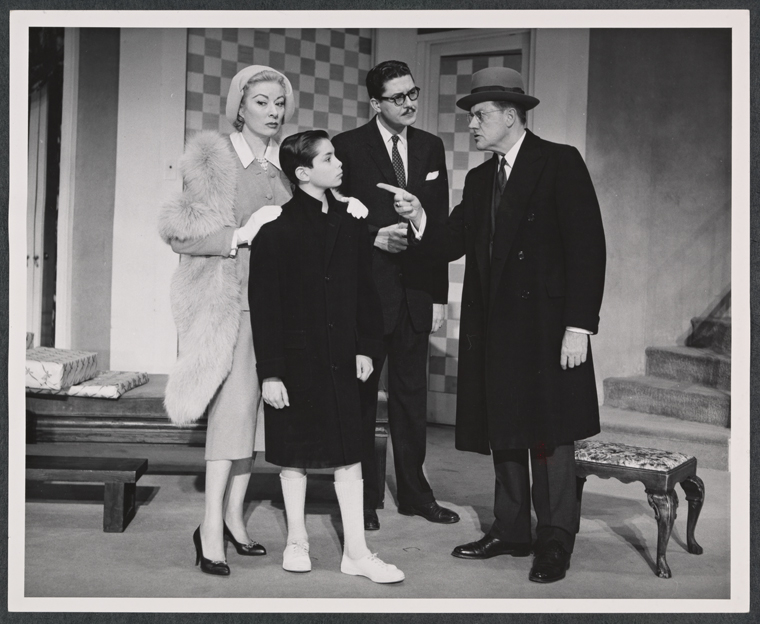 Greer Garson, Jan Handzlik, John O'Hare, and Robert Allen in the stage ...