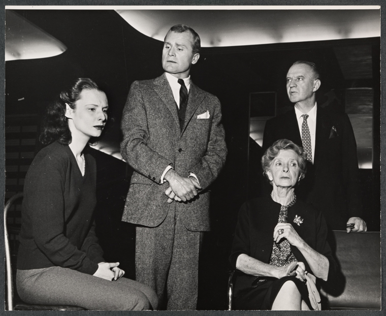 Anne Meacham, Louis Edmonds, Gladys Cooper and Eric Portman in ...