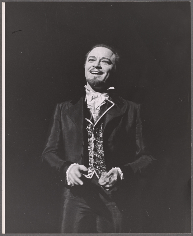 Alfred Drake in the stage production Kean - NYPL Digital Collections
