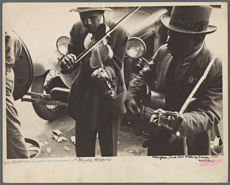 Street musicians. West Memphis, Arkansas - NYPL Digital Collections