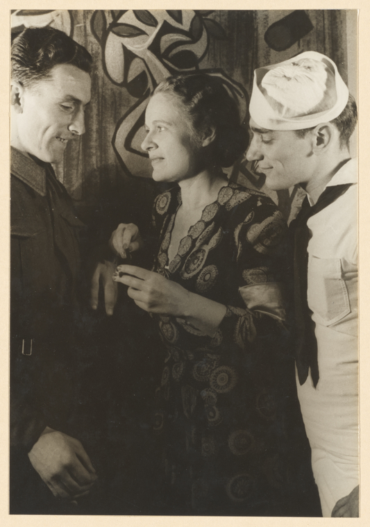Selena Royle, British Soldier Ivor Magee, U.S.C.G. Frank Piro (”Killer ...