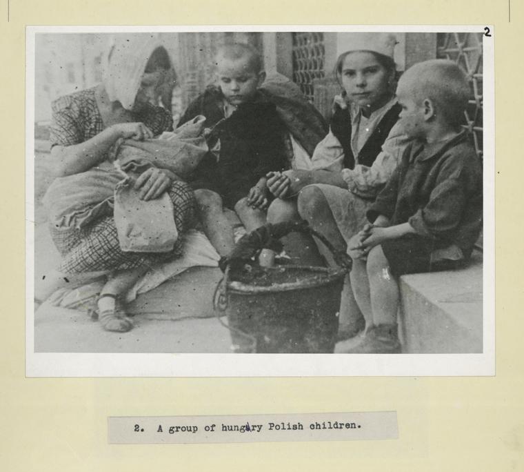 A group of hungry Polish children. - NYPL Digital Collections