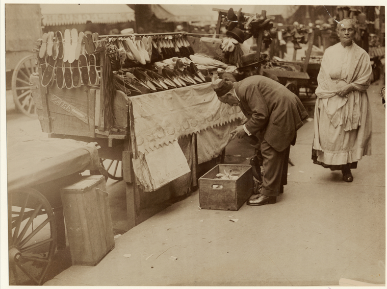 Street scene on Lower East Side, 1915 - NYPL Digital Collections