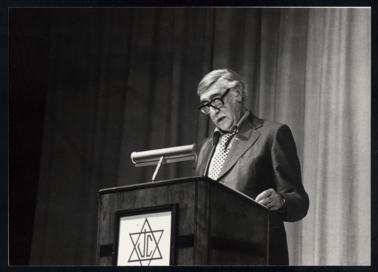 Arnold Moss - NYPL Digital Collections