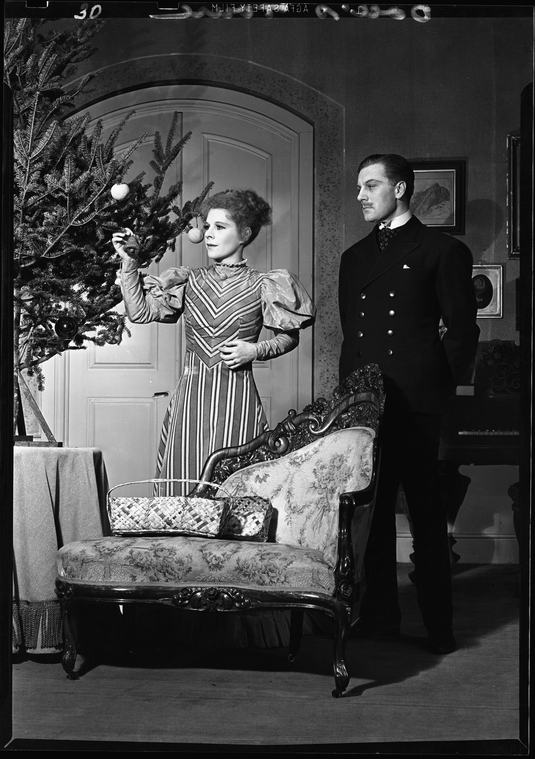 Scene from the stage production A Doll's House. - NYPL Digital Collections
