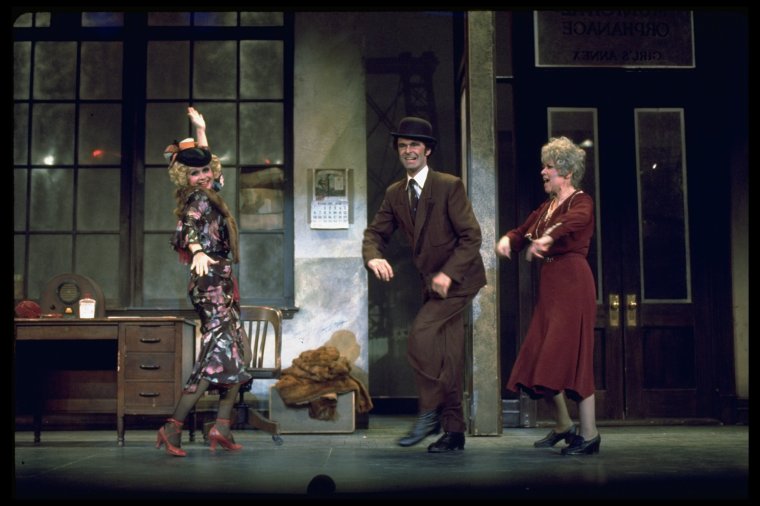 L-R) Actors Barbara Erwin, Robert Fitch and Dorothy Loudon in a scene ...