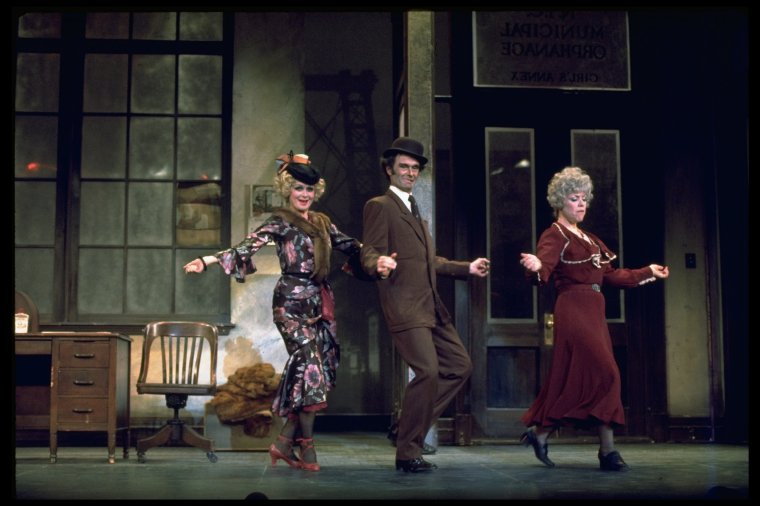 L-R) Actors Barbara Erwin, Robert Fitch and Dorothy Loudon in a scene ...
