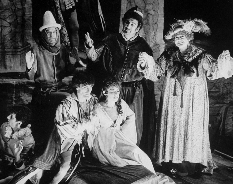 Roger Rees Nicholas THE LIFE AND ADVENTURES OF NICHOLAS NICKLEBY,